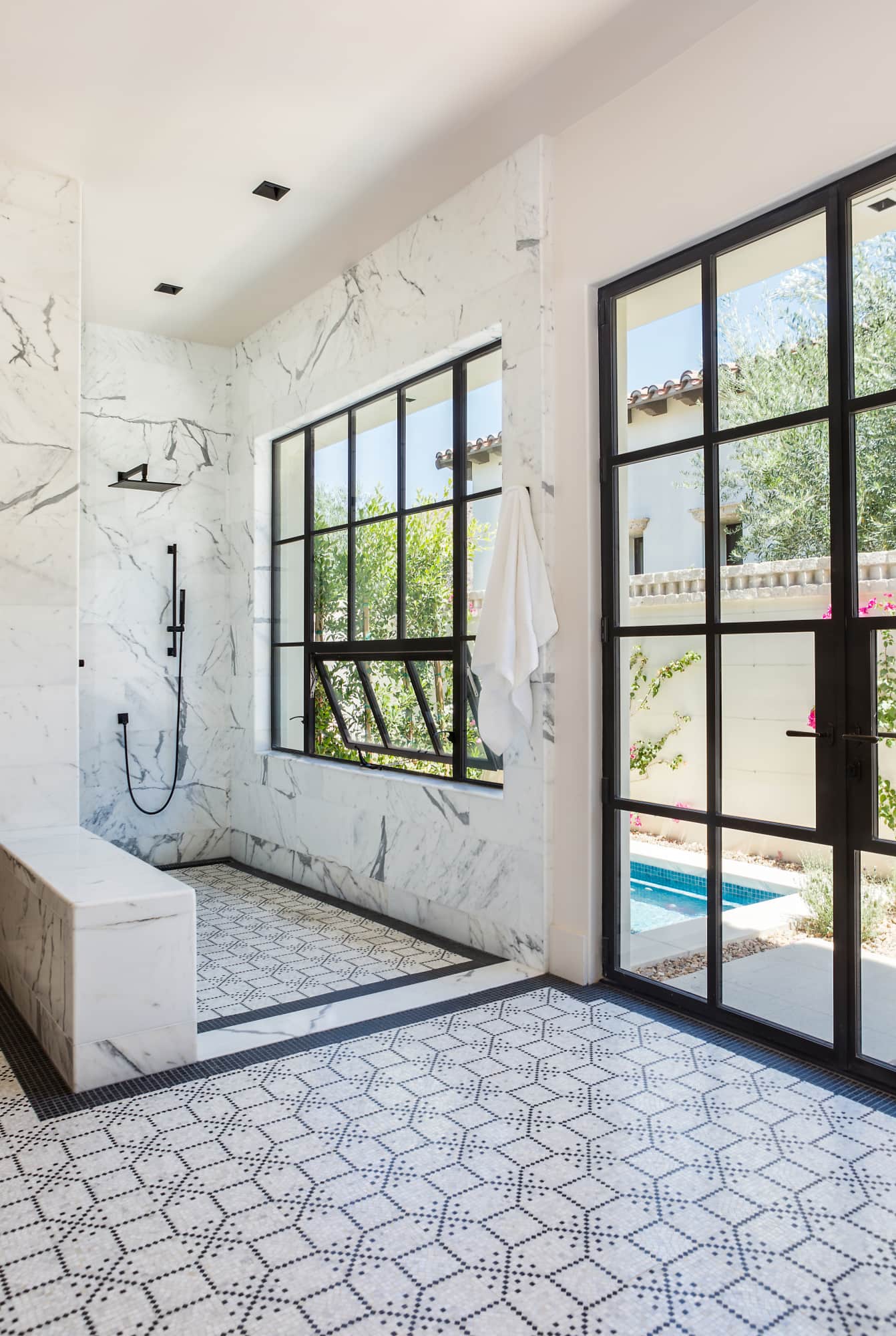 6 - TSX3500 Awning Window